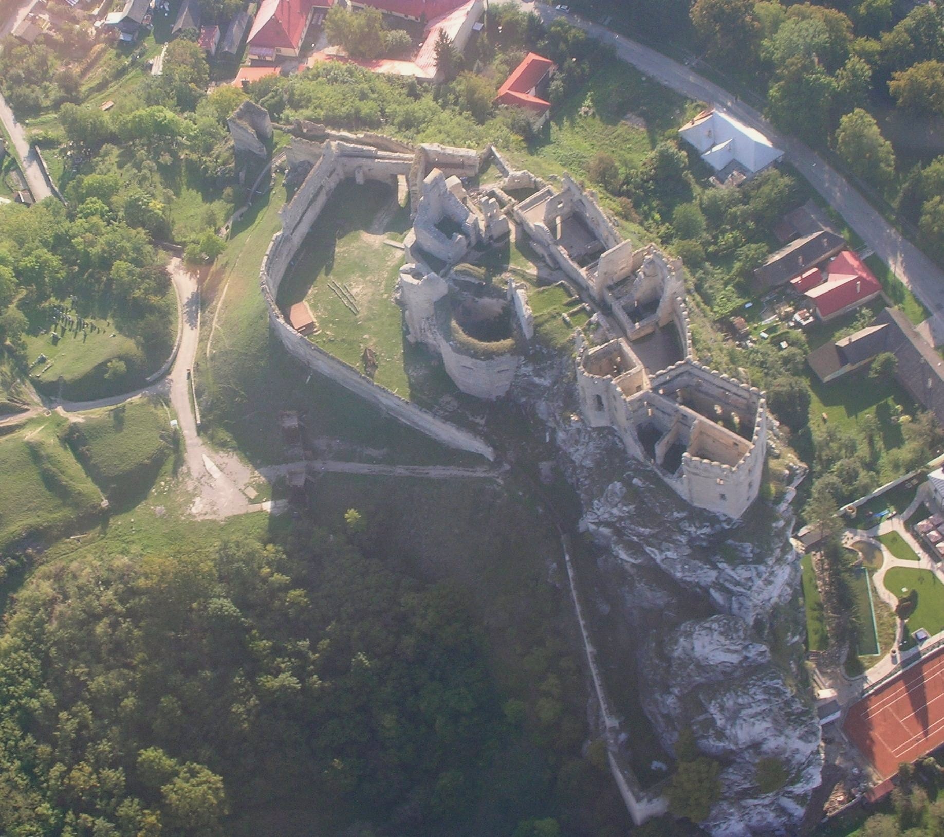 Západný palác Hradu Beckov obnovia – Obnova.sk